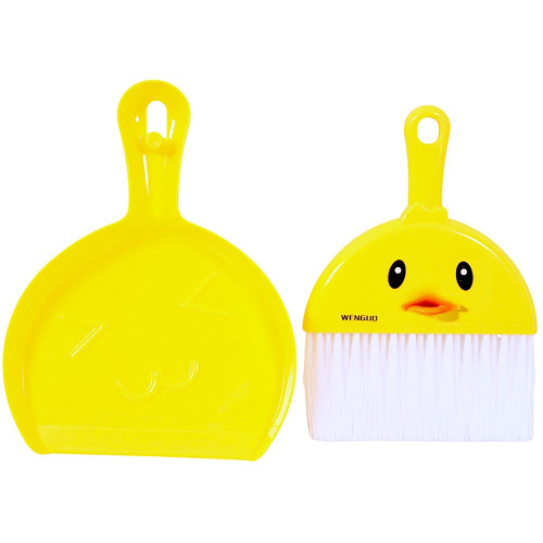 PL DUSTPAN SET 2PC KIDS ASSORTED COLOURS